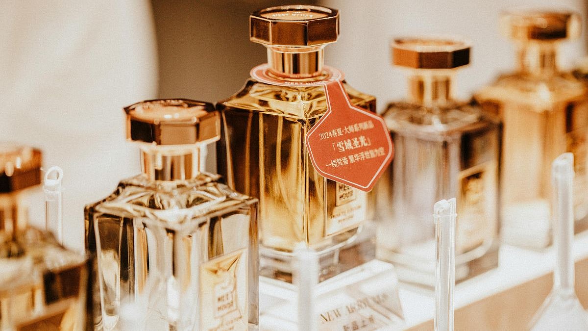 7 Best Long-Lasting Summer Perfumes to Wear in 2026