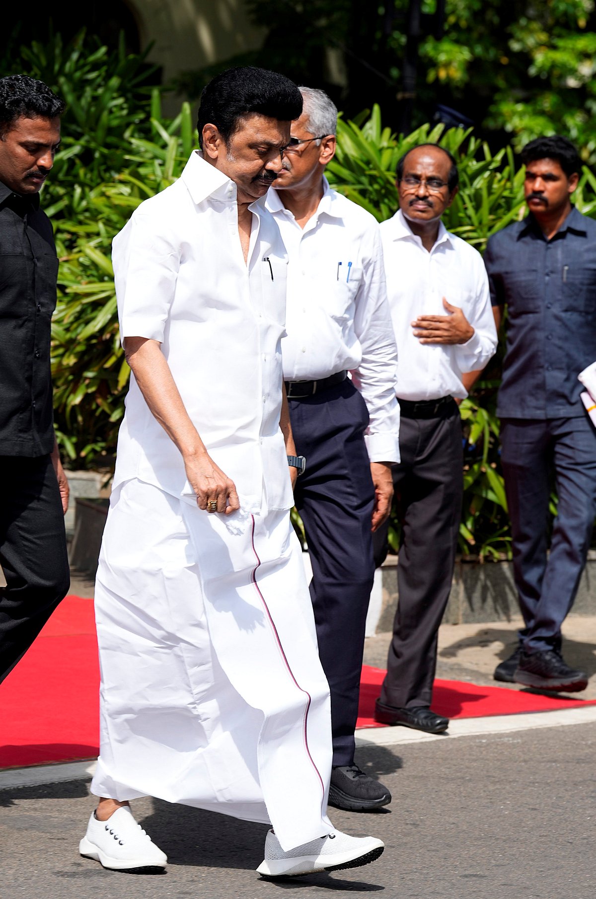 TN Assembly urges Centre to take up caste-wise census