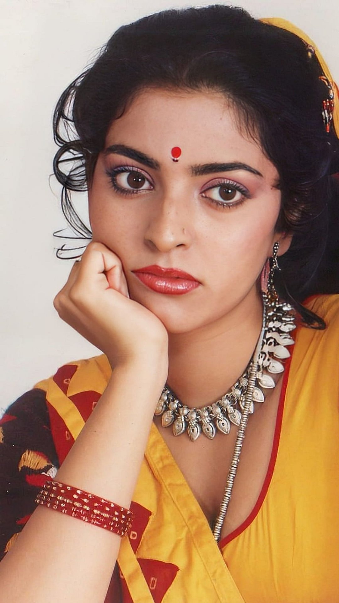 7 Best Juhi Chawla Performances in Hindi Cinema