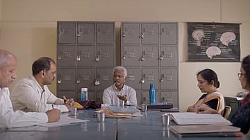 Hadinelentu review: Prithvi Konanur's Terrific, Tension-filled Social ...