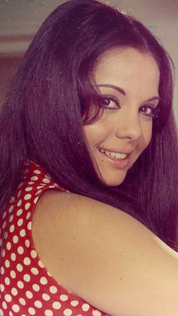 7 Must-Watch Iconic Films of Mumtaz