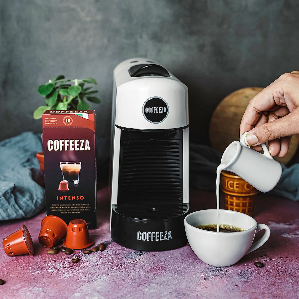 Coffeeza launches new coffee capsules and coffee machine