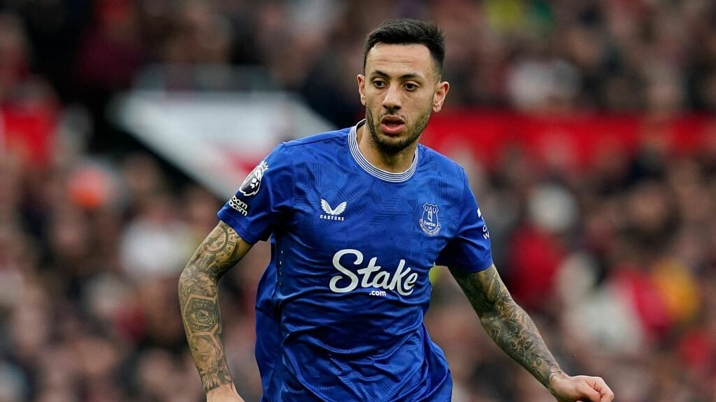 Everton respond as Crystal Palace submit eleventh-hour Dwight McNeil bid