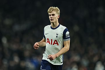 Micky van de Ven's posts Tottenham message after expert's verdict on ...