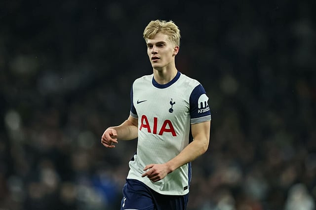 Micky van de Ven's posts Tottenham message after expert's verdict on ...