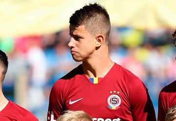 West Ham could beat Liverpool to Hlozek thanks to Kretinsky - Hutton