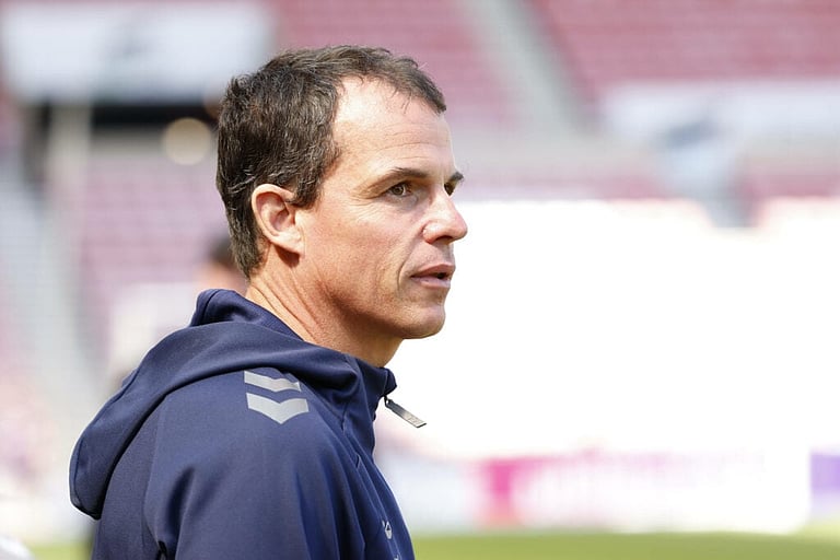 Exclusive: Sunderland accelerate new striker signing, Regis Le Bris ...