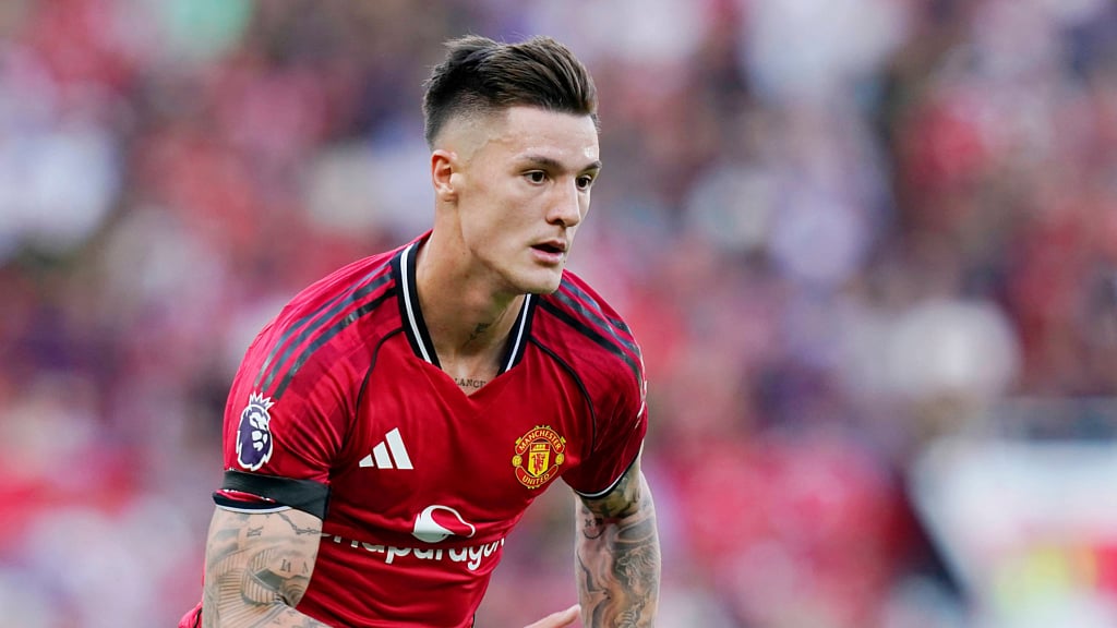 Joshua Zirkzee could make Man United U-turn after 'serious' injury to ...
