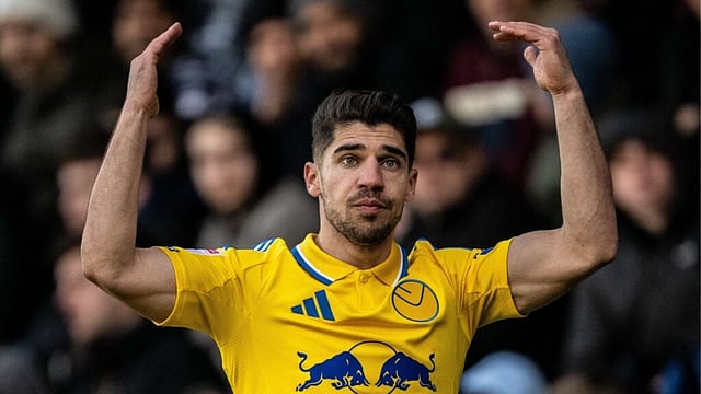 Manor Solomon sends new Tottenham message as Leeds deal faces collapse
