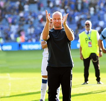 Ex-FIFA ref stunned as Bolton avoid second red vs Sheffield Wednesday ...