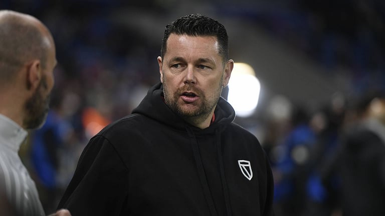 Pierre Sage: Next Crystal Palace manager handed ‘huge’ job as three ...