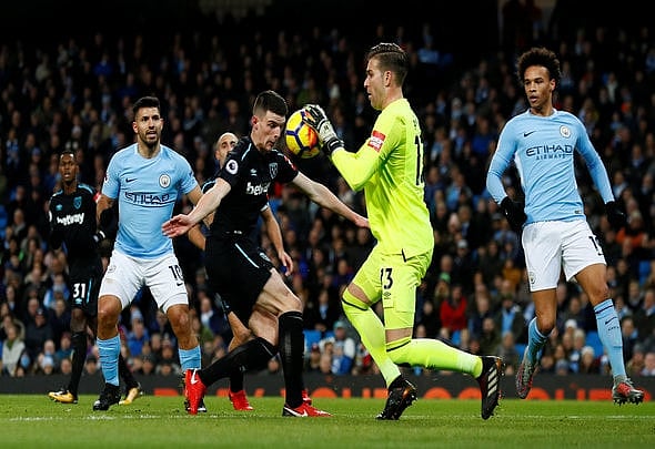 West Ham news: Fans comment on Adrian performance