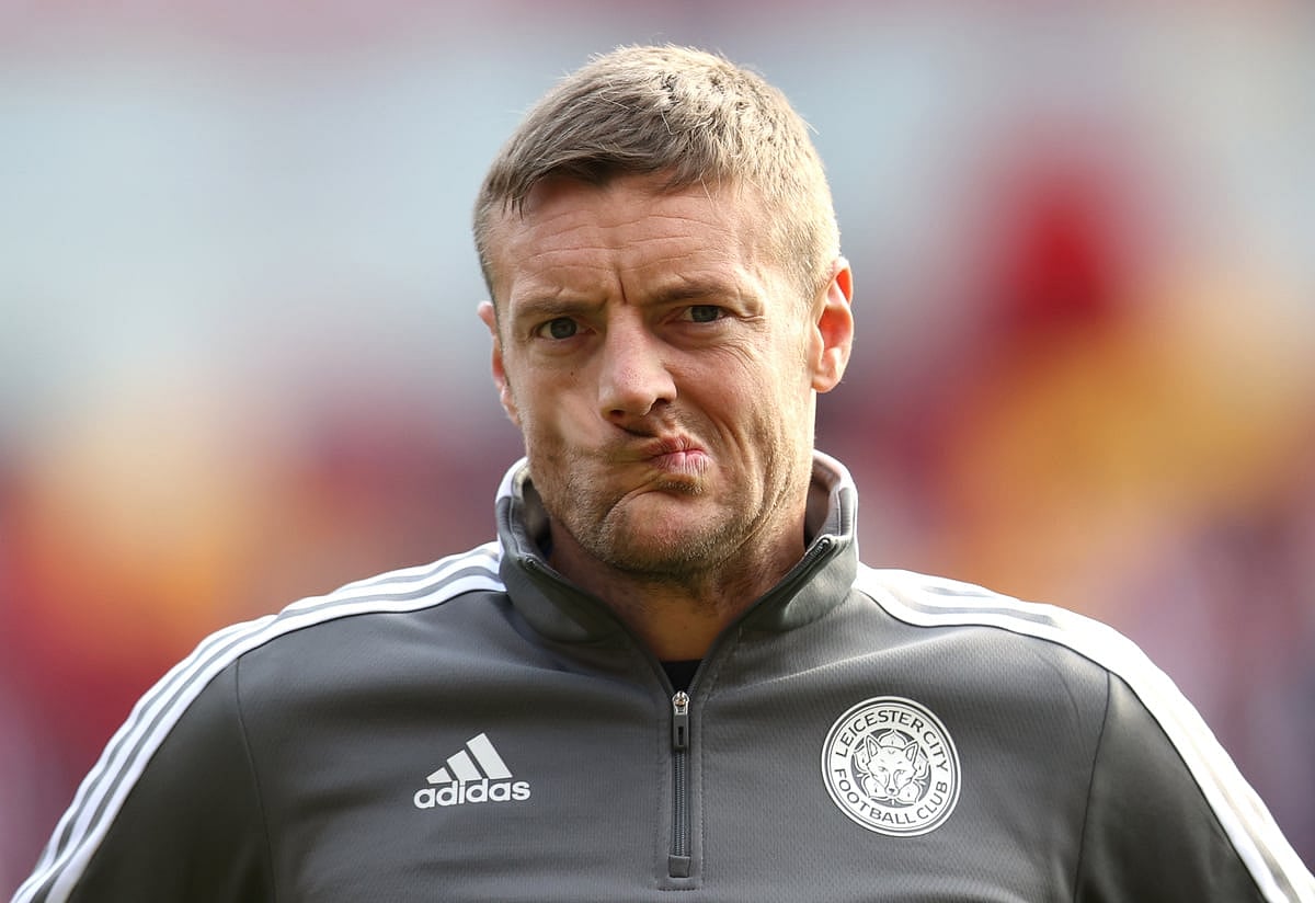 Leicester City star Vardy spot on to test waters v Brentford - Injury ...
