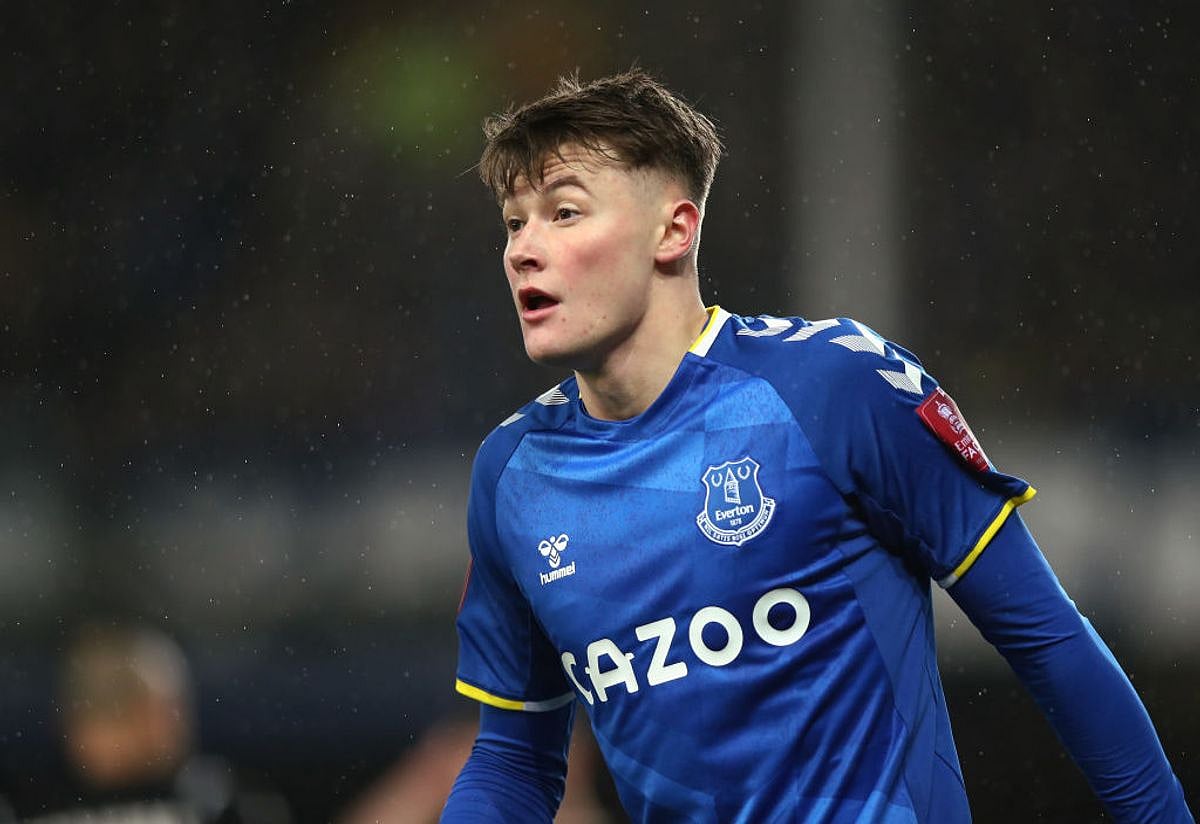 Everton news: Hutton reveals details of 'conversations' with Patterson