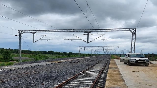 कल्याण-मुरबाड रेल्वे मार्गाला लवकरात लवकर गती मिळणार; केंद्रीय रेल्वे ...