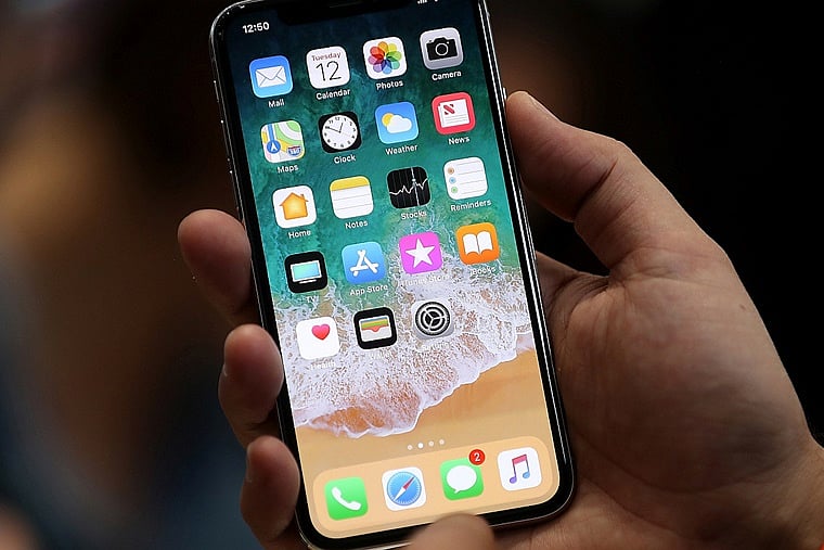 iPhone Users Report Severe Battery Drain After iOS 26 Updates, Apple ...