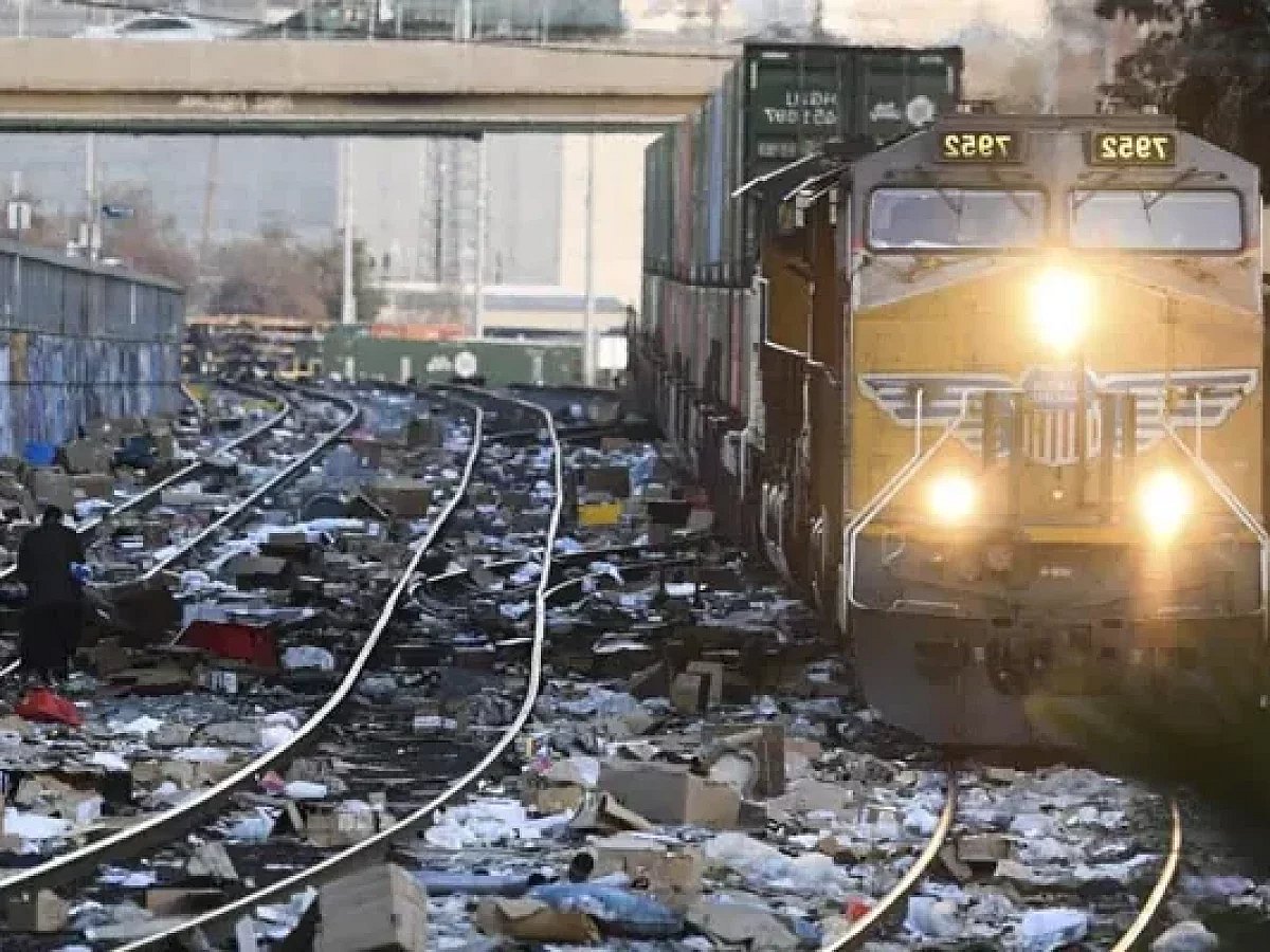 In pics: Thieves loot train cargo containing Amazon, FedEx packages in ...