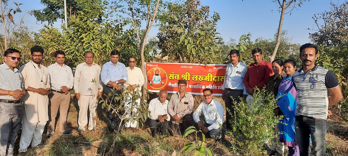 Ujjain: 501 trees planted in MSRVVP under Ankur Abhiyan
