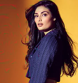 Bollywood actor Athiya Shetty invests in social commerce platform Stage3