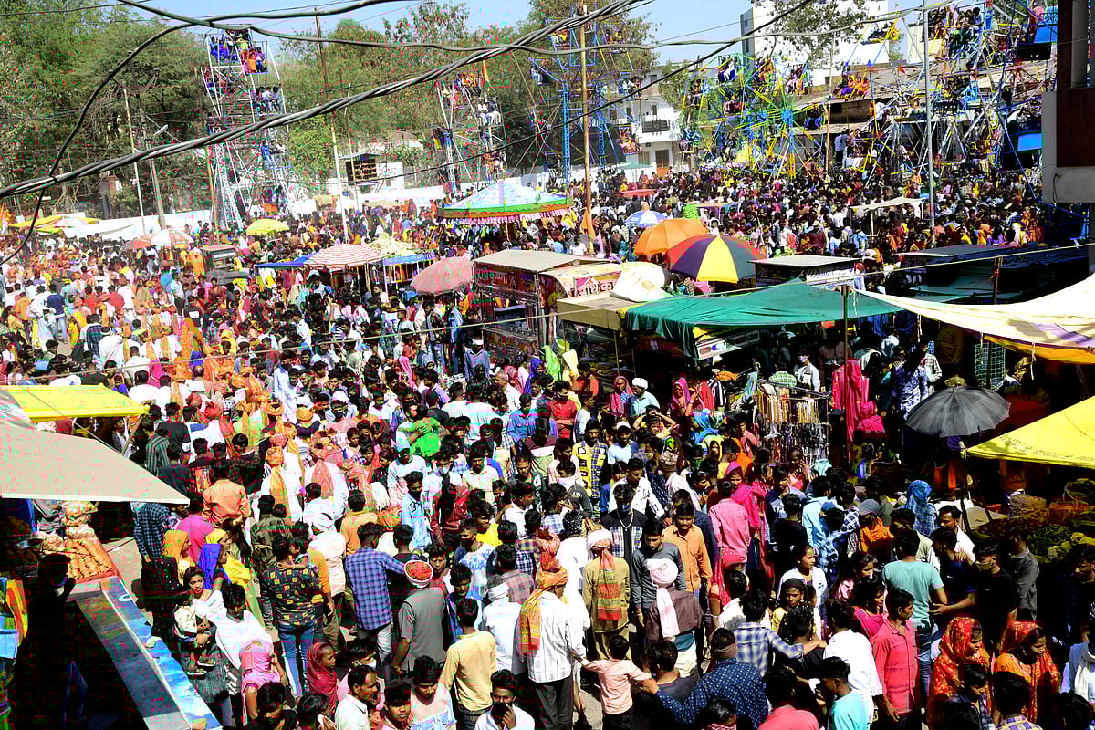 Madhya Pradesh: Plethora of colours, attires seen at Bhagoria