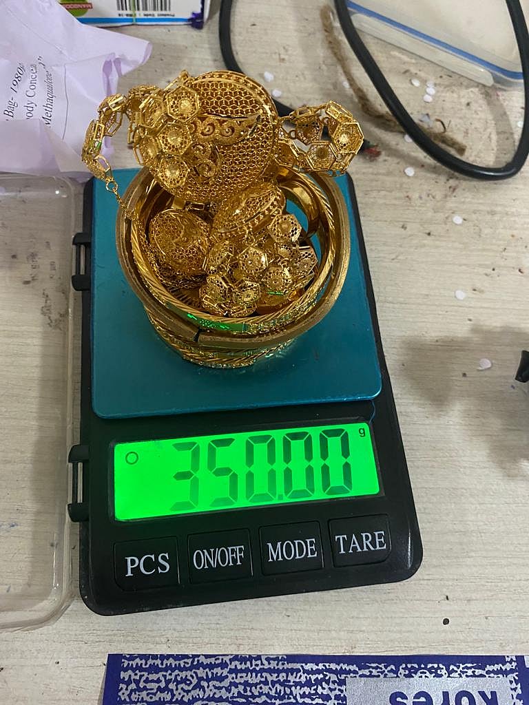 Customs seize gold worth Rs 3.72 cr in 3 separate ops at international ...