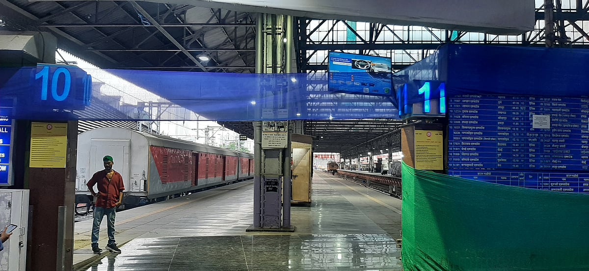Mumbai: Central Railway begins work to accommodate 24 coach trains at CSMT