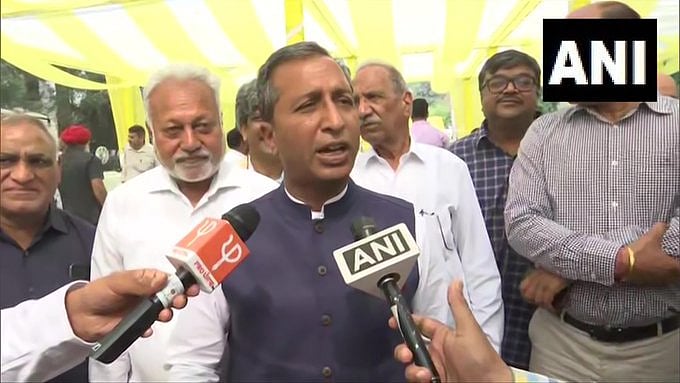 Who is Dr Vijay Singla? Know all about AAP minister sacked over ...