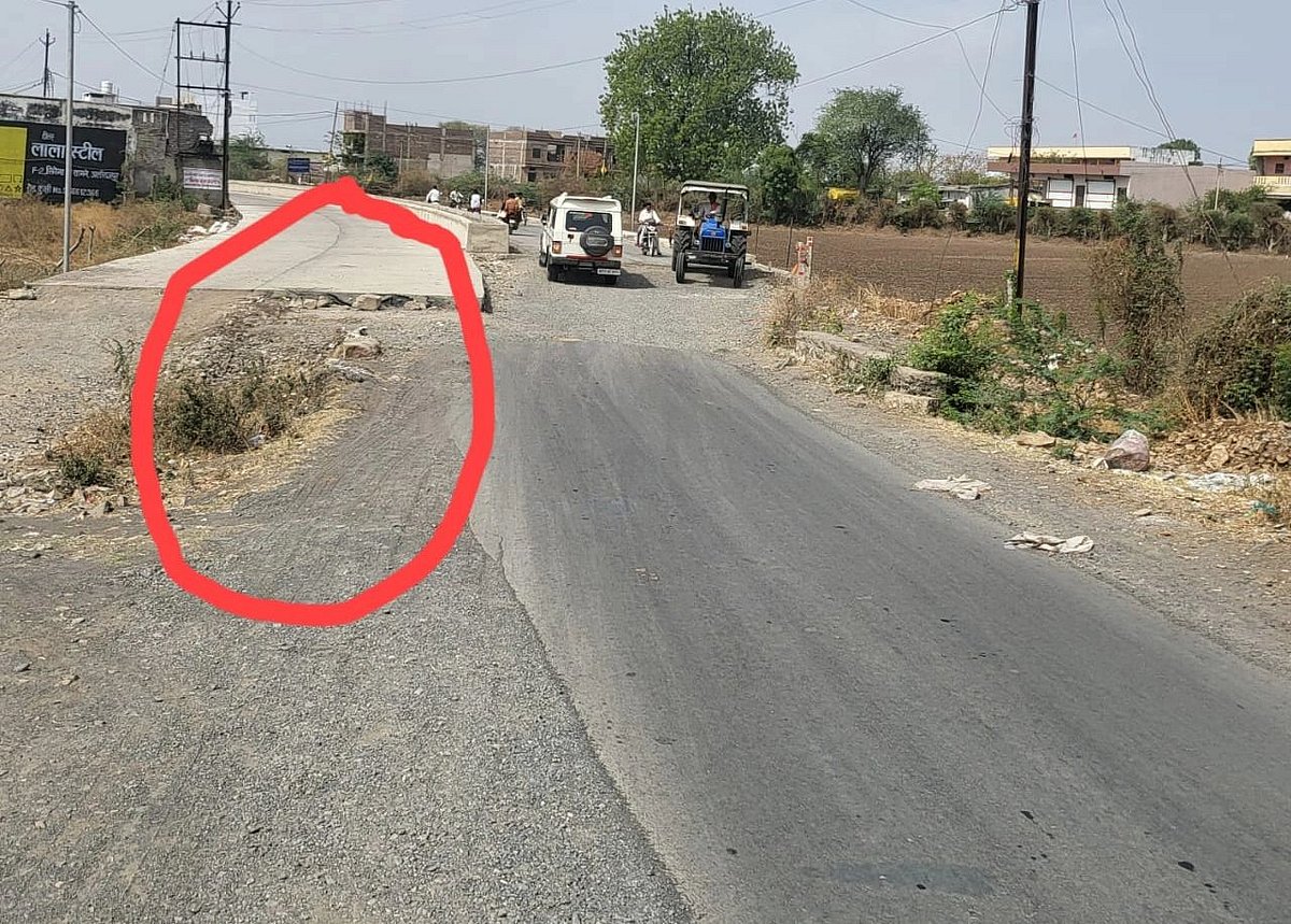 Madhya Pradesh: In Kukshi village of Dhar road work remains incomplete ...