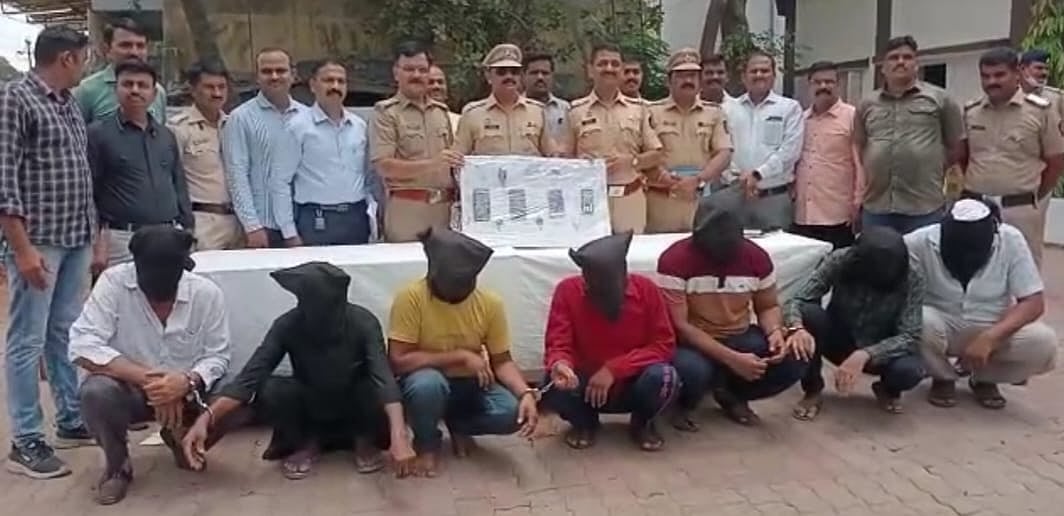 Manpada police arrest 7 persons for duping developer of Rs 2 crore