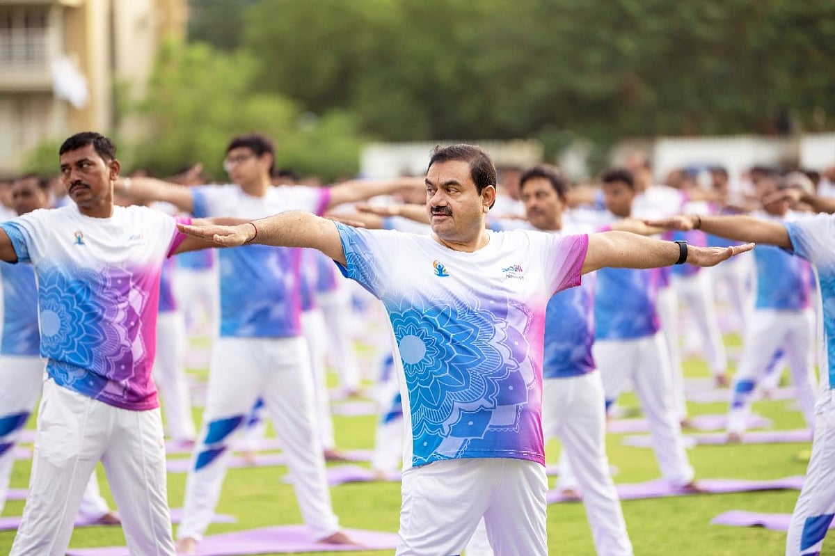 Billionaire, ministers line up for yoga session
