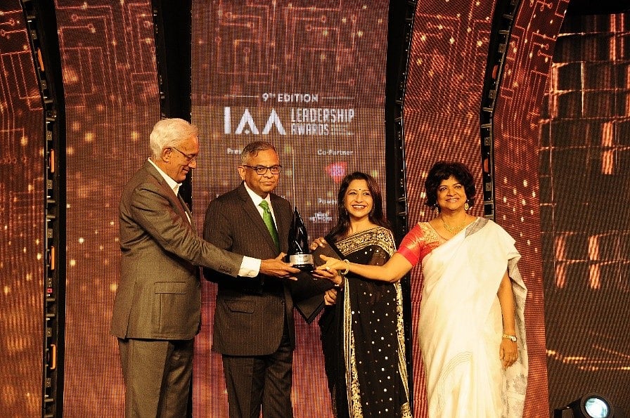 Ranveer Singh received the IAA Brand Endorser of the Year & N ...