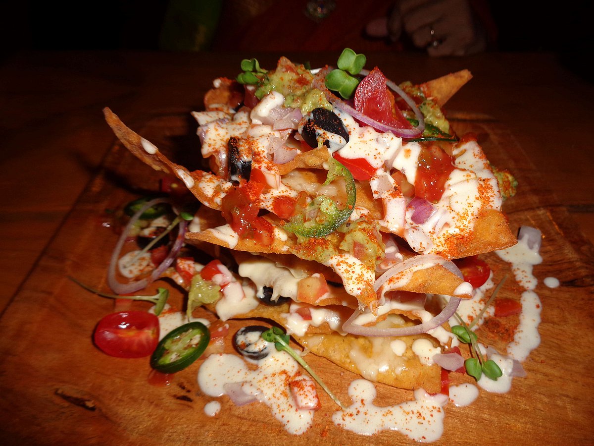 From upscale bowling alley to lip-smacking food, The Game Ranch in ...