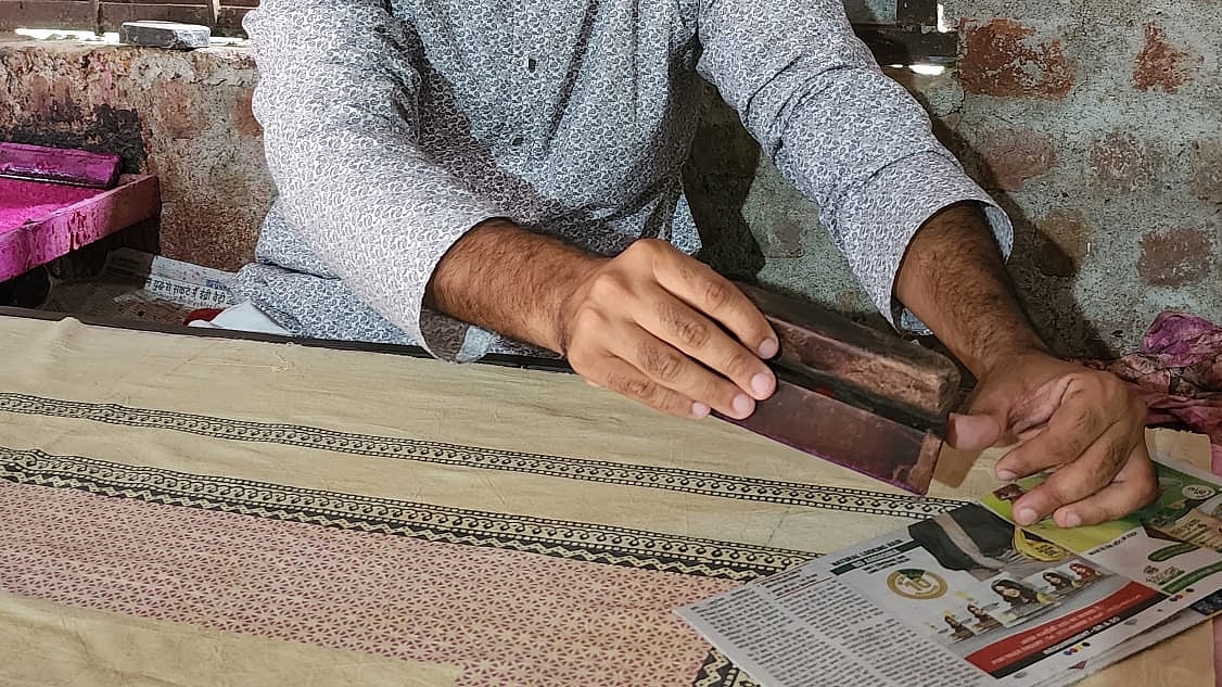 Bhopal: Kota Silk scarf in Bagh Print fetches UNESCO award for craftsman from state