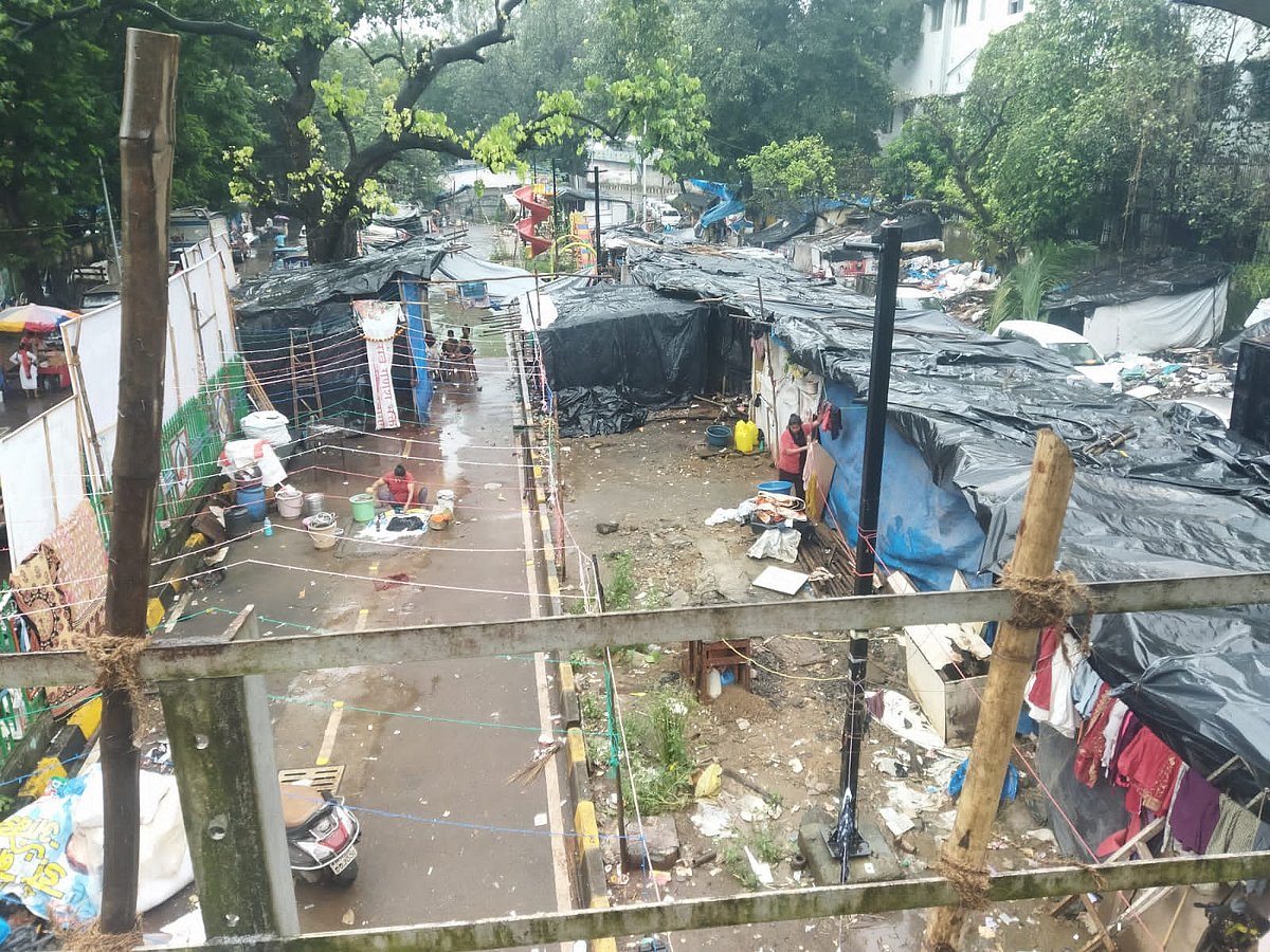 Mumbai: Residents, traders stage protest against encroachment at ...