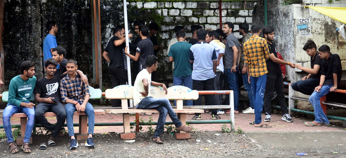 Tiger on prowl on MANIT campus: UG students start vacating hostels, PG ...