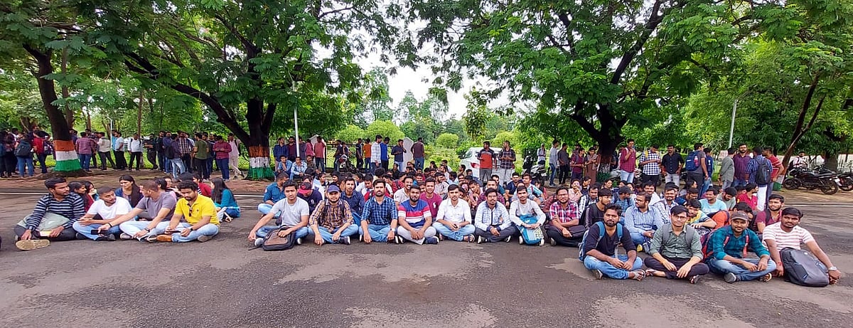 Tiger on prowl on MANIT campus: UG students start vacating hostels, PG ...