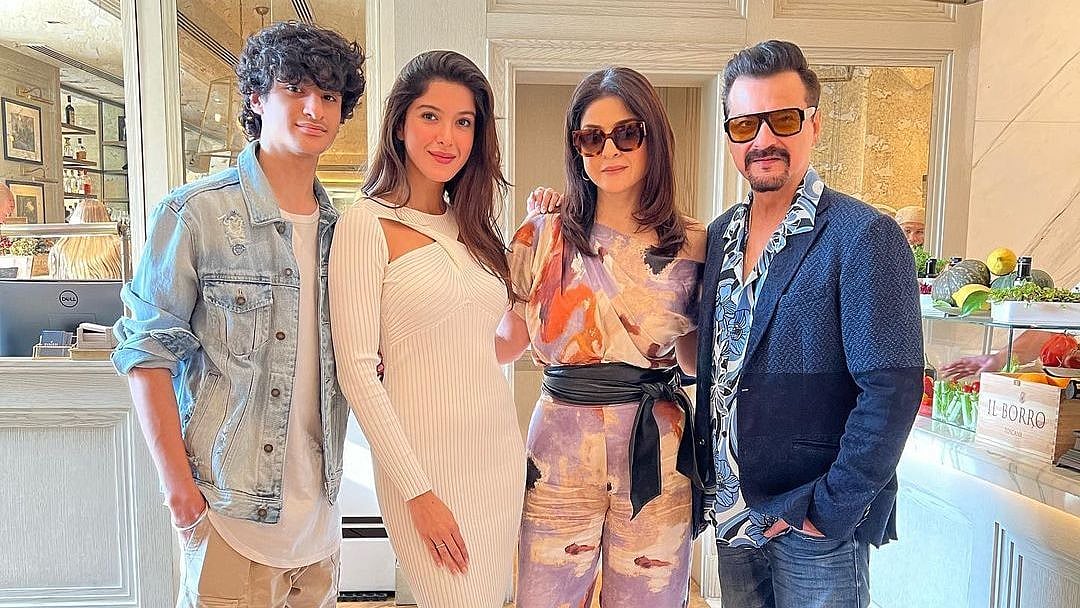 Shanaya Kapoor turns 23: Maheep, Sanjay share warm birthday wishes for ...