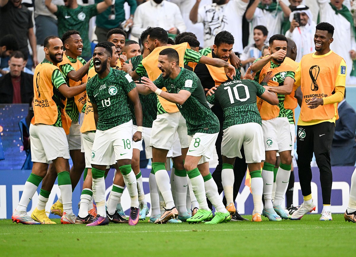 FIFA World Cup 2022: Saudi King Salman declares holiday after stunning ...