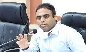 Indore: 'Cleanliness Lover' Asheesh Singh Takes Charge As Collector ...