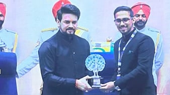 Blockchain Unicorn 5ire’s CEO Pratik Gauri conferred “Youth Icon of the Year” by Union Minister ...