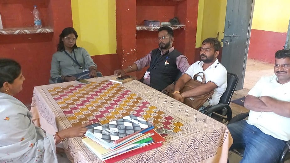 Madhya Pradesh: Three detained for extorting money, impersonating ...