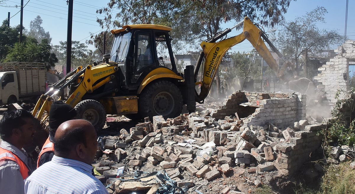 Indore: IMC razes 118 houses for road project