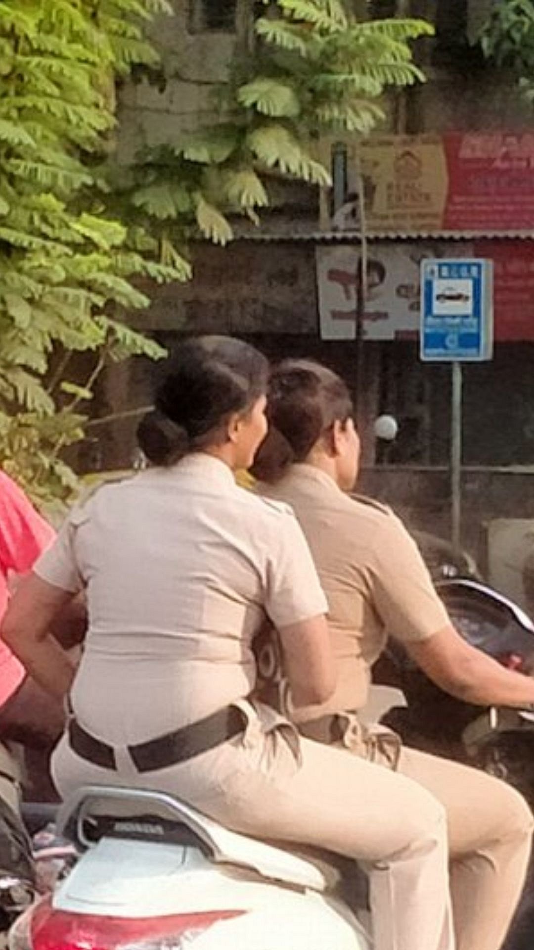Mumbai: Image of 2 cops riding a two-wheeler without helmet goes viral ...