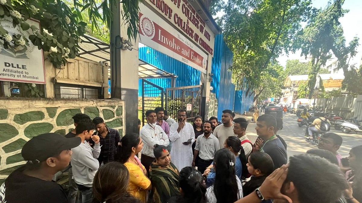 Mumbai: 600 students held back for low attendance at KES Shroff College