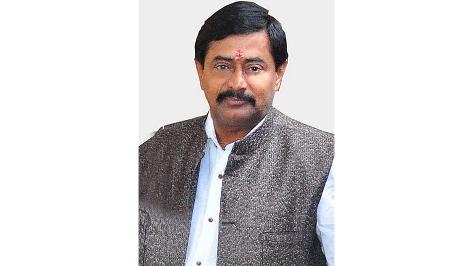 Madhya Pradesh: Ex-minister Deepak Joshi may join Congress on May 6