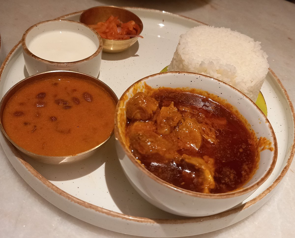 Folk food review: The restaurant in Kala Ghoda, Mumbai, has cuisines ...
