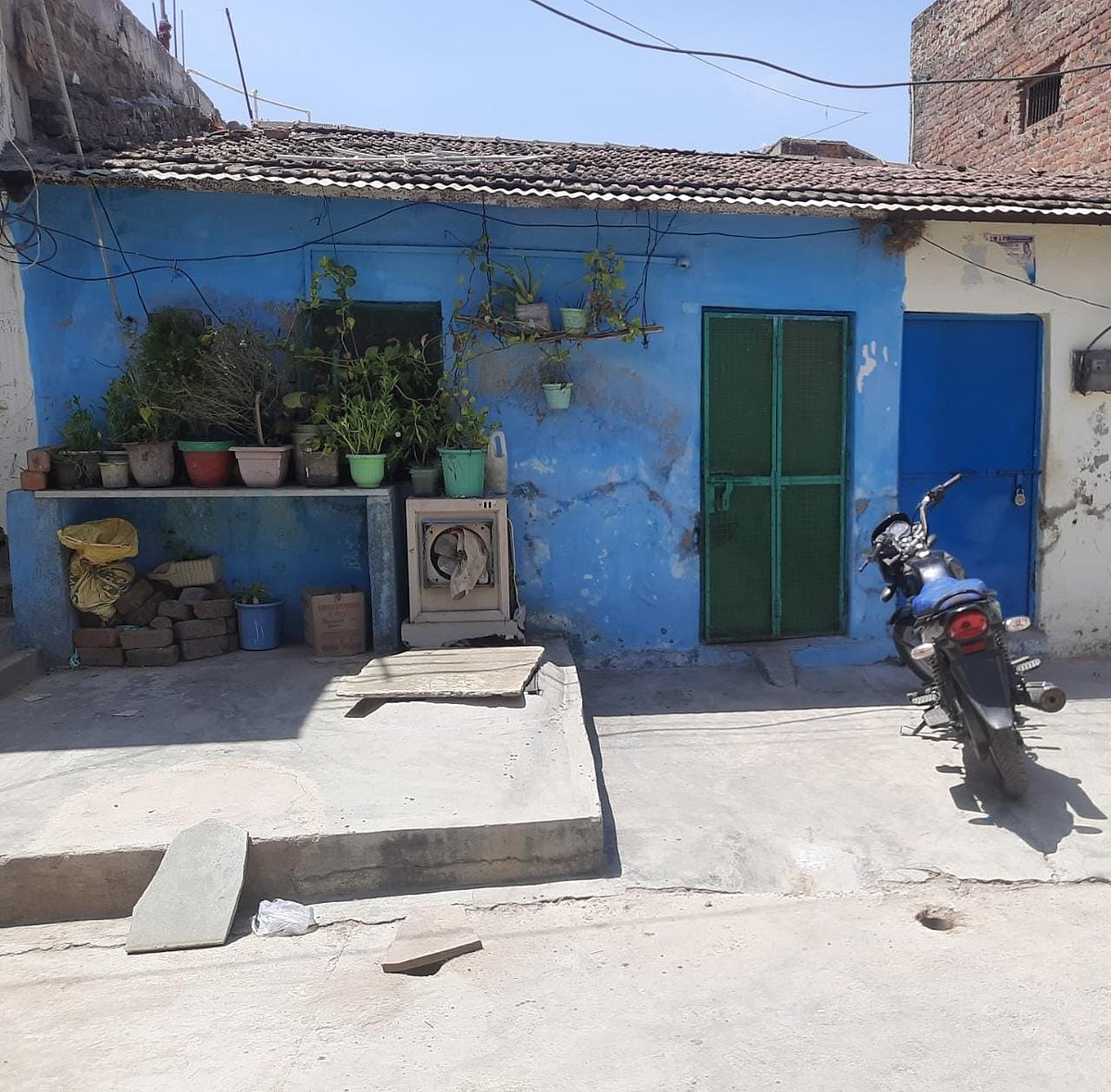 Madhya Pradesh: Deceased's Documents, Murder Weapon, Recovered From ...