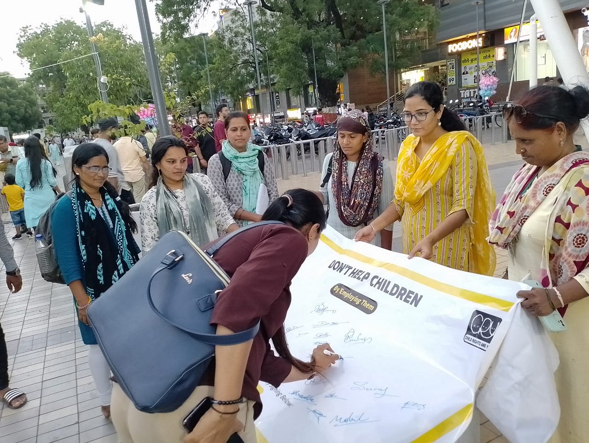 Indore: CRY Launches Campaign, 'Don’t Help Children By Employing Them'