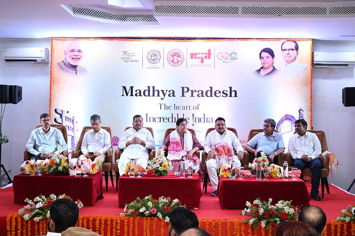 MP-UP sign MoU for cultural exchange