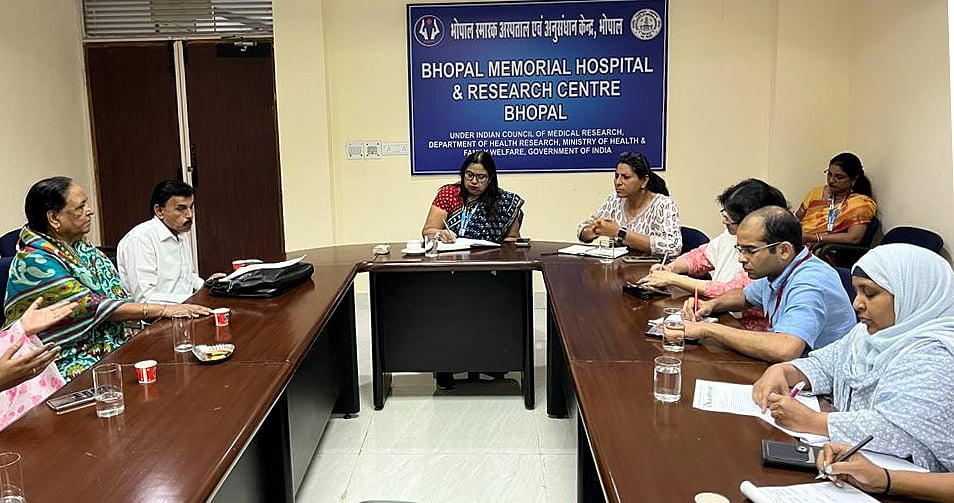 Bhopal: Gas Victims Raise Non-Availability Of Medicines, Doctors Before ...